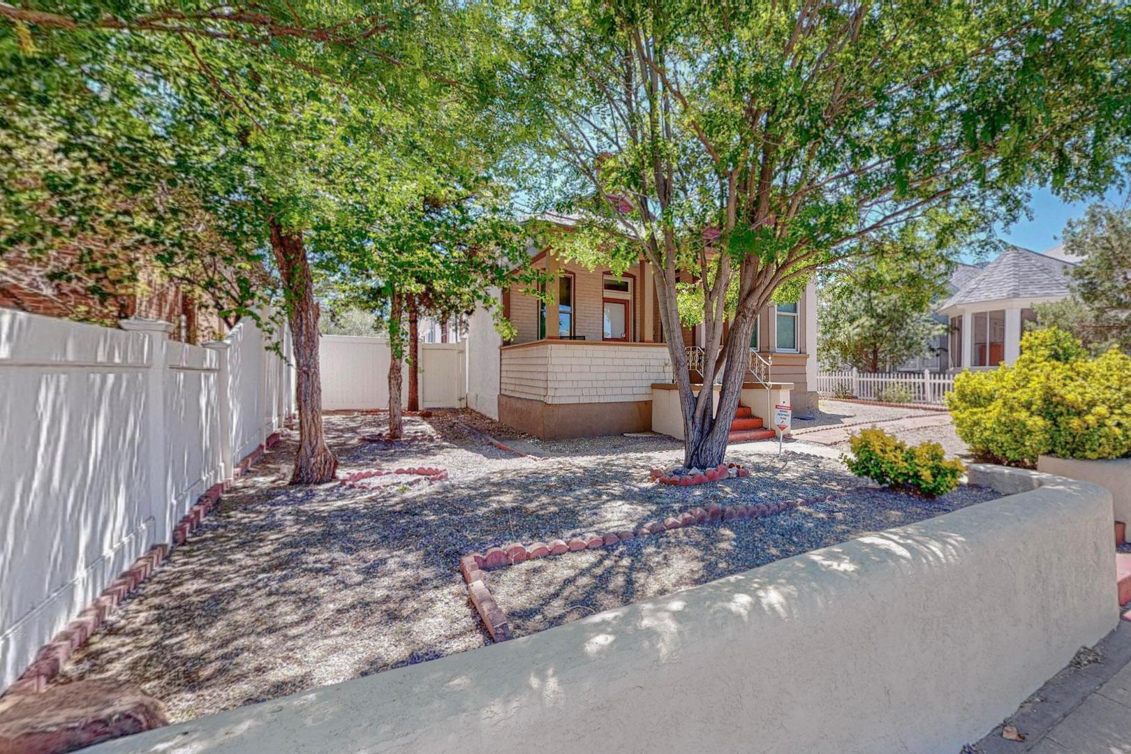 116 Edith Blvd NE, Albuquerque, NM 87102 - See Est. Value, Schools & More