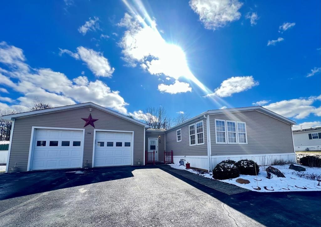 206 Cole St, Sayre, PA 18840 - See Est. Value, Schools & More