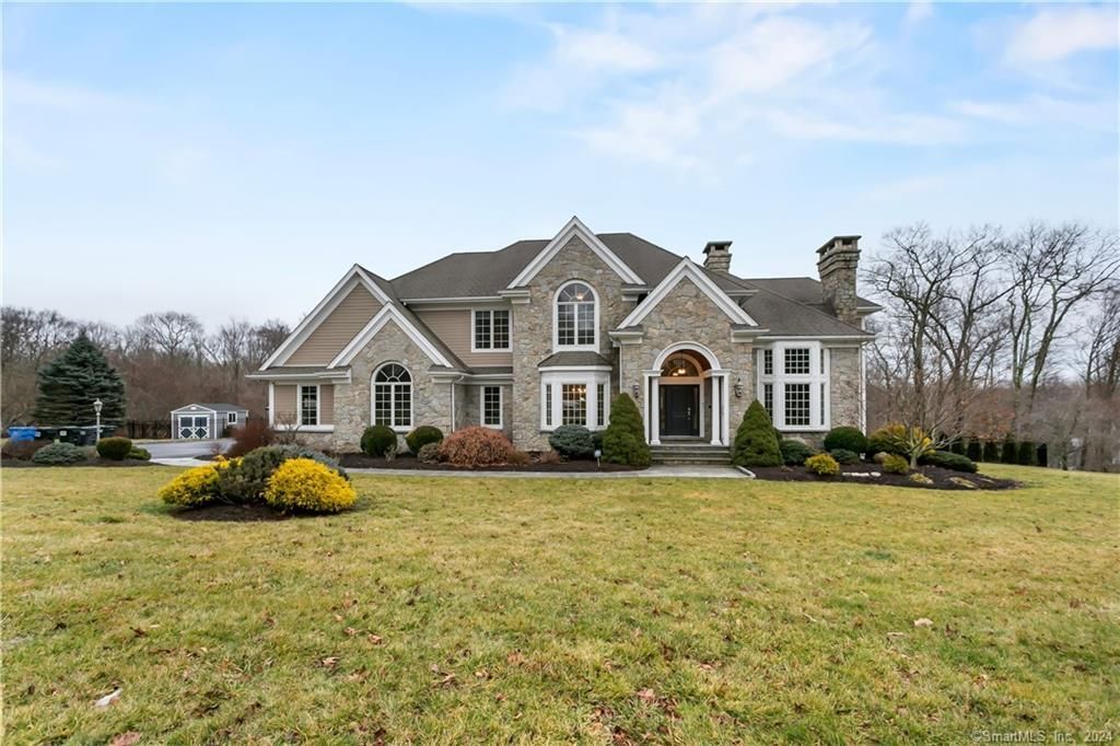 76 Mustang Dr, Monroe, CT 06468 - See Est. Value, Schools & More