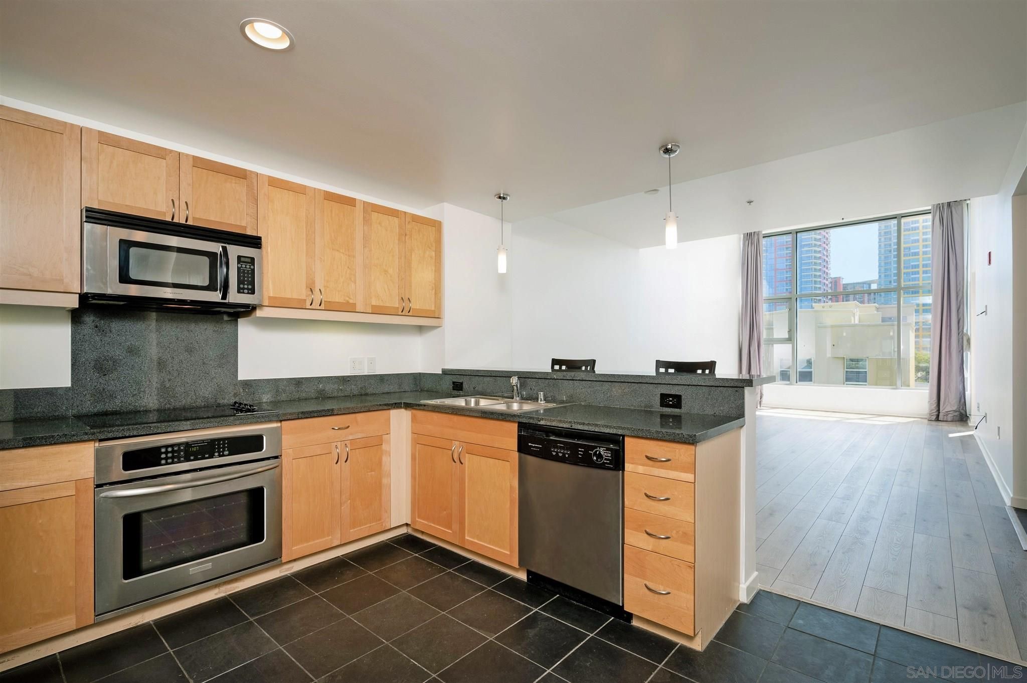 1150 J St #806, San Diego, CA 92101 | Trulia