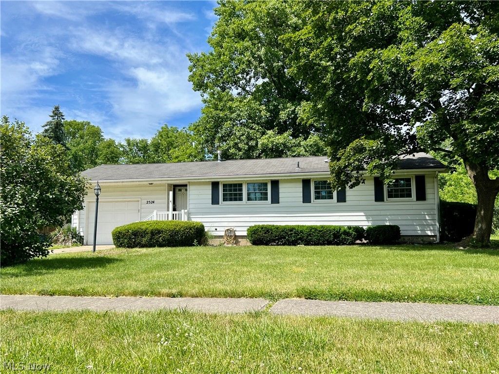 2524 W 37th St, Lorain, OH 44053 - See Est. Value, Schools & More