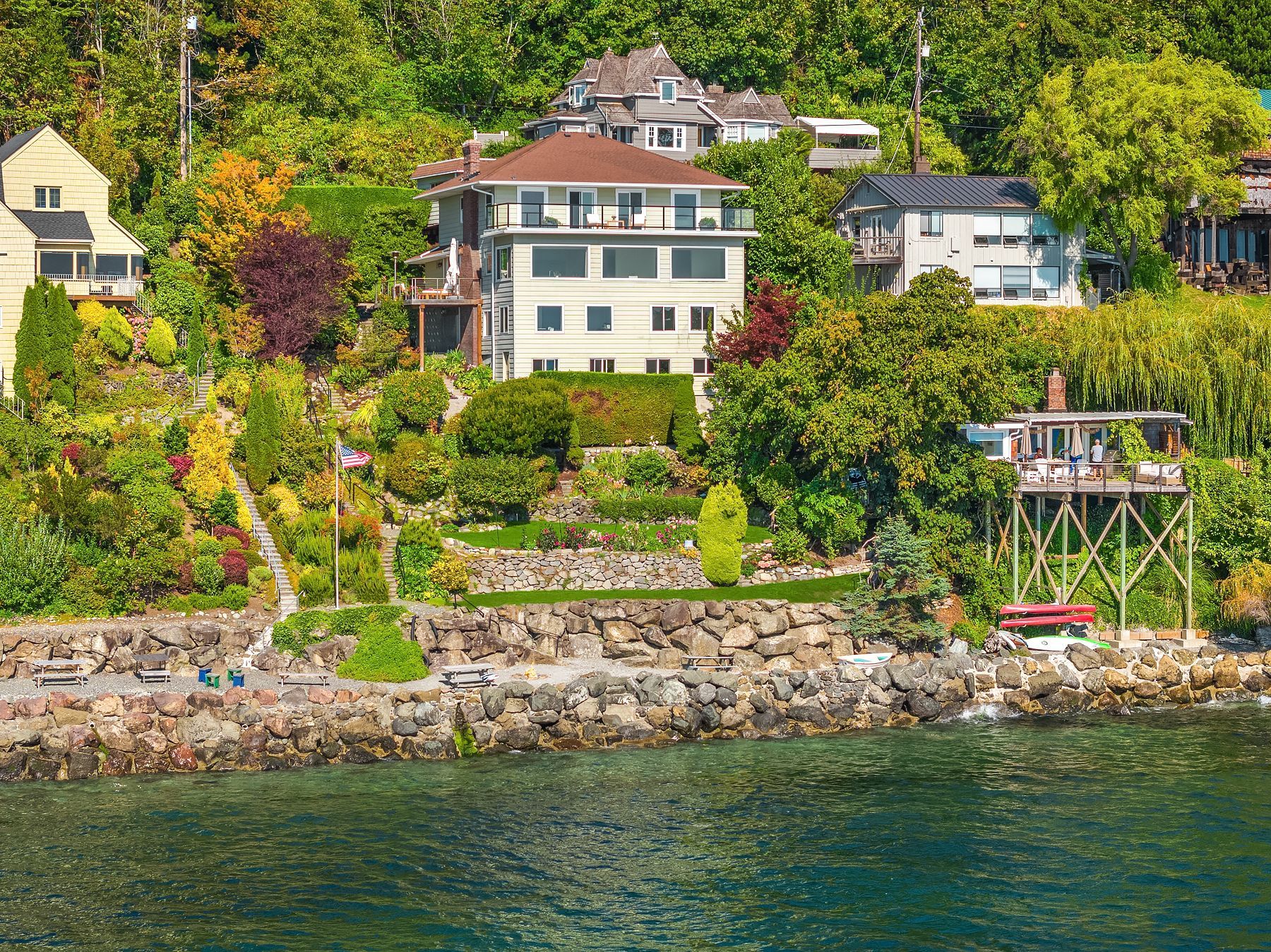 2333 Perkins Ln W, Seattle, WA 98199 - See Est. Value, Schools & More