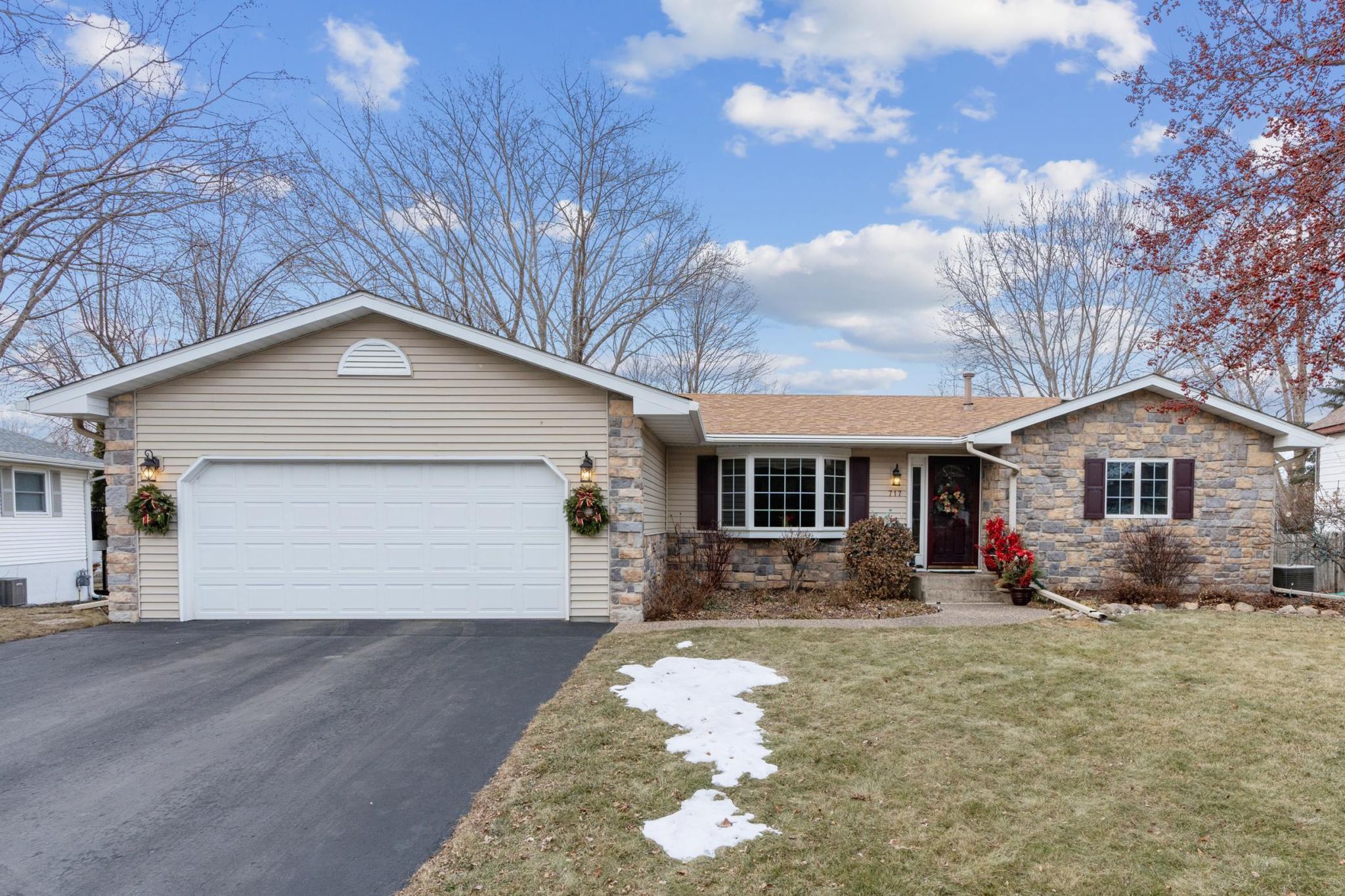 717 High Ridge Rd, River Falls, WI 54022 - See Est. Value, Schools & More