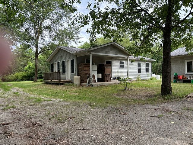 69817 Garver Lake Rd, Edwardsburg, MI 49112 - See Est. Value, Schools ...