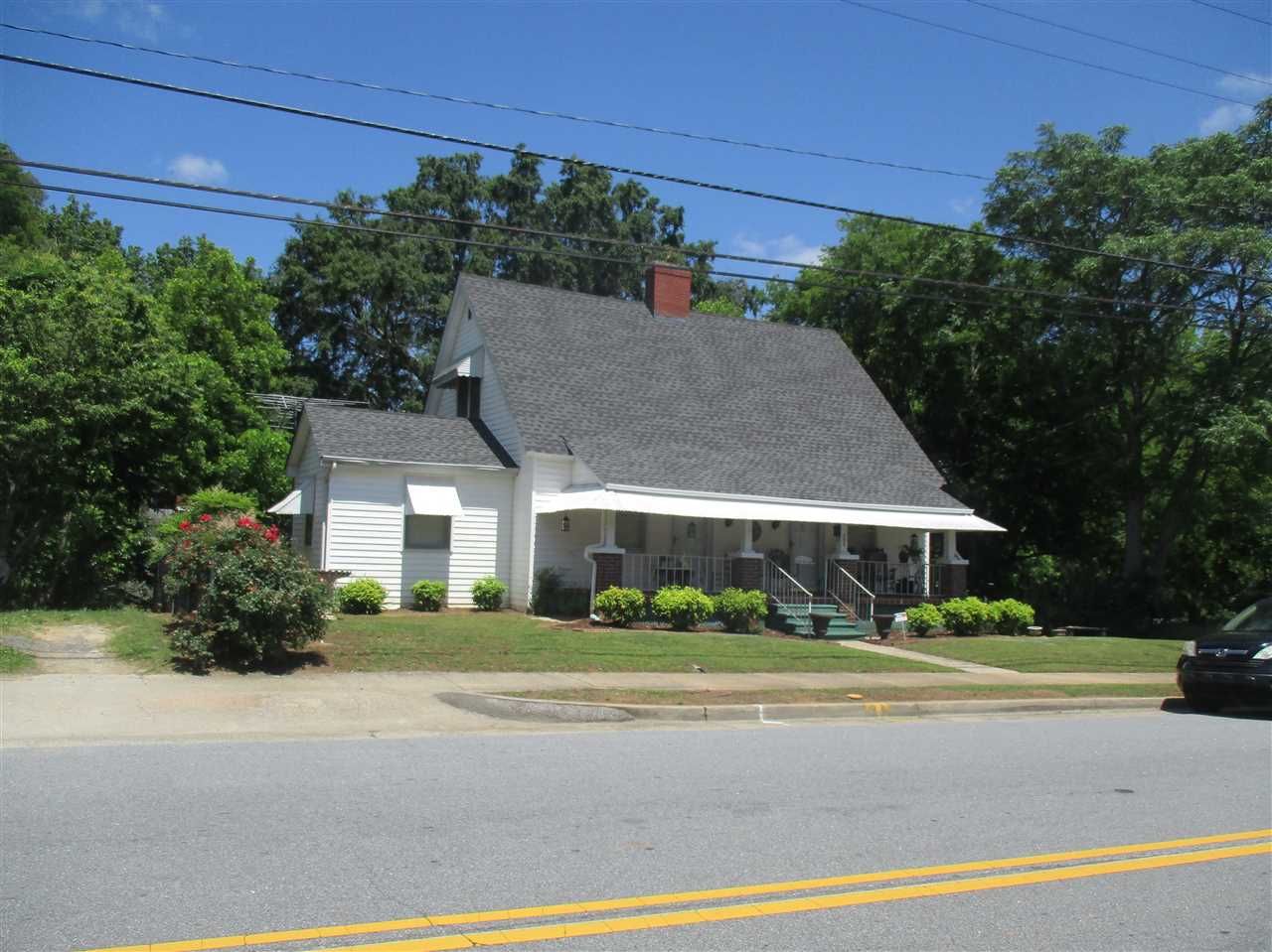 306 Hart St, Union, SC 29379 - See Est. Value, Schools & More