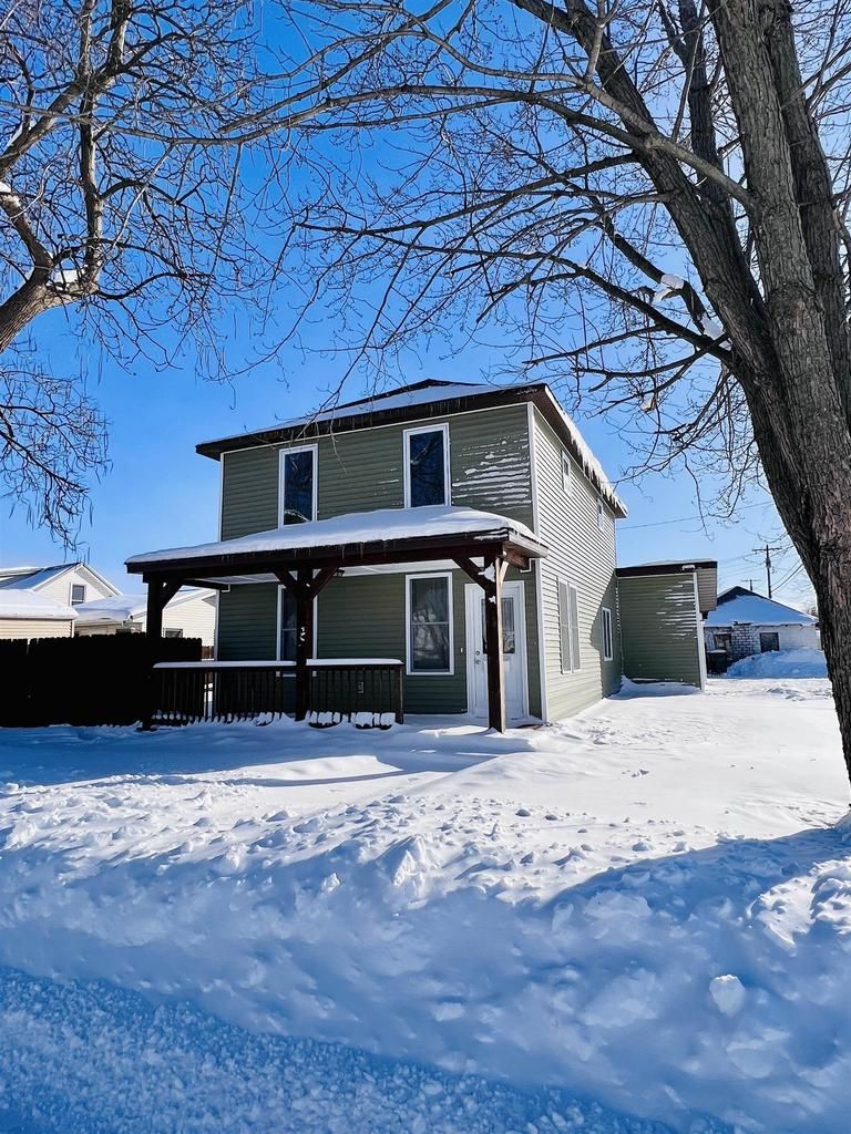 214 East Perry Street, Prairie Du Chien, WI 53821 - See Est. Value ...