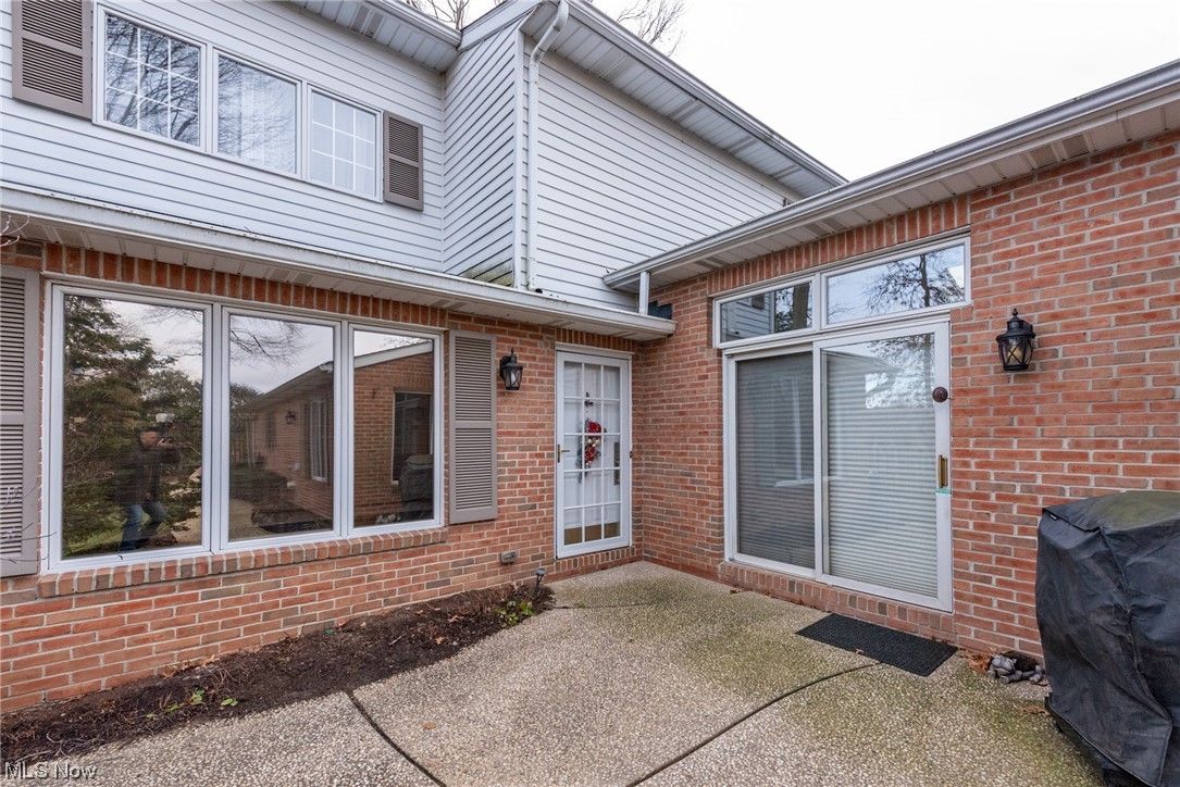 2581 Falmouth Rd, Akron, OH 44333 - See Est. Value, Schools & More