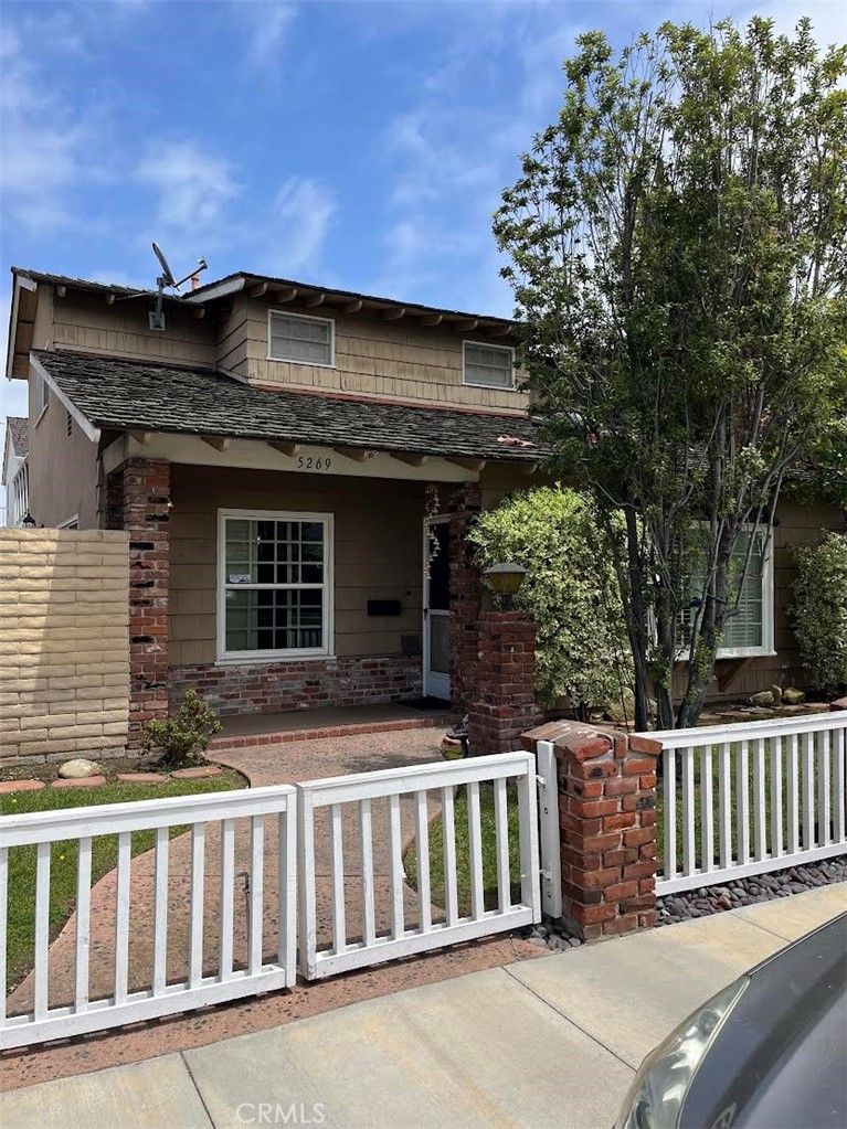 5269 E Appian Way, Long Beach, CA 90803 - See Est. Value, Schools & More