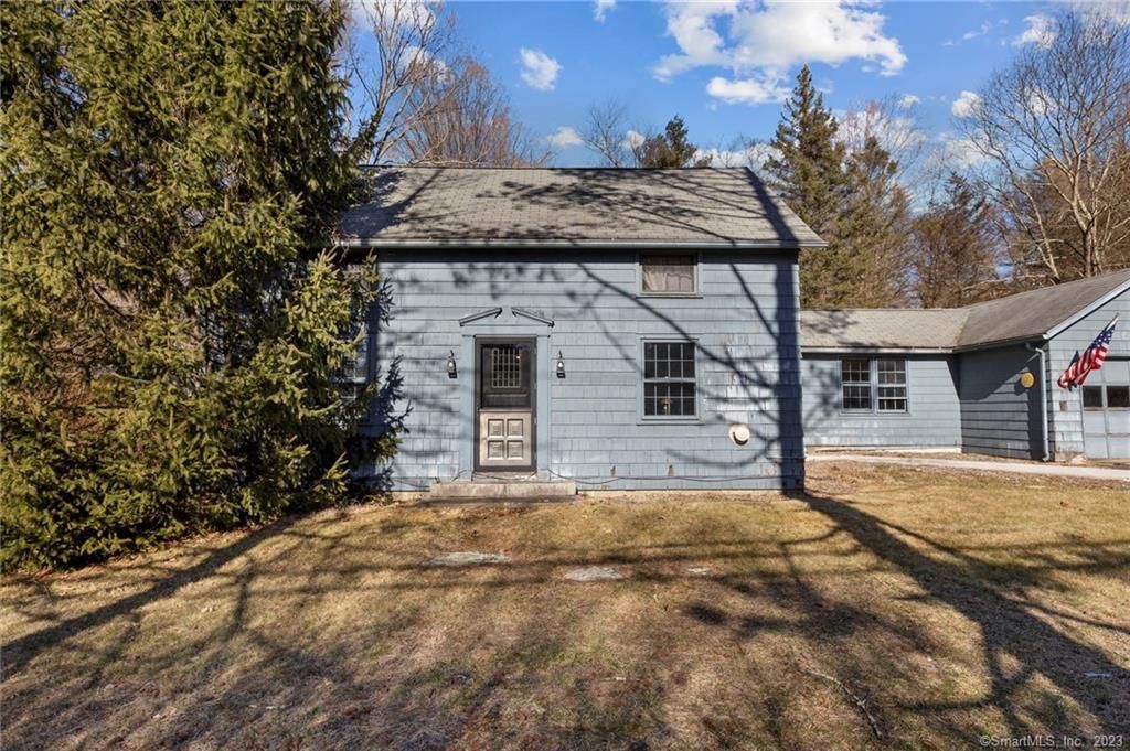 26 Dodgingtown Rd, Newtown, CT 06470 - See Est. Value, Schools & More