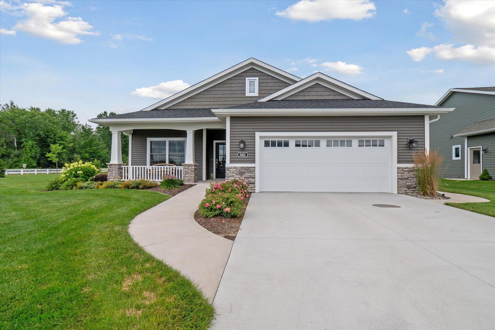 5801 Diamond View West Dr, Midland, MI 48642 - See Est. Value, Schools ...