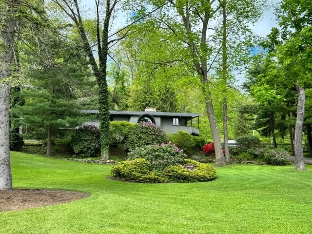204 Pamela Dr, Warren, PA 16365 - See Est. Value, Schools & More