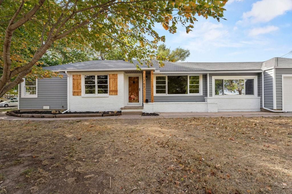1765 S Bluff Ave, Wichita, KS 67218 - See Est. Value, Schools & More