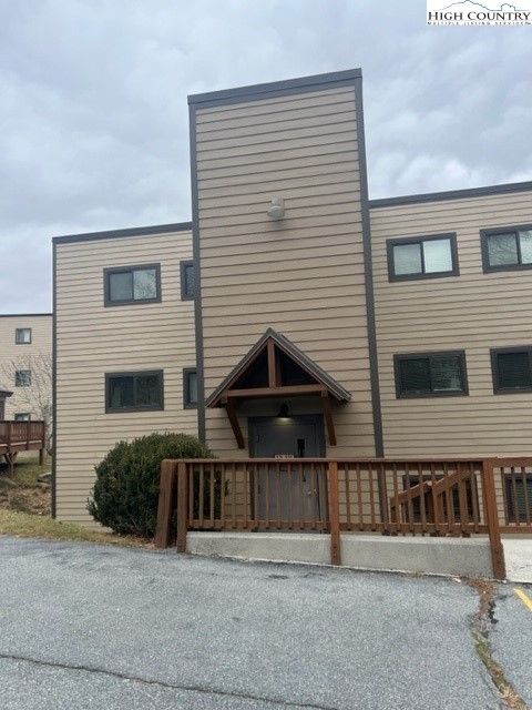 105 Sugar Ski Drive UNIT 531, Banner Elk, NC 28604 - See Est. Value ...