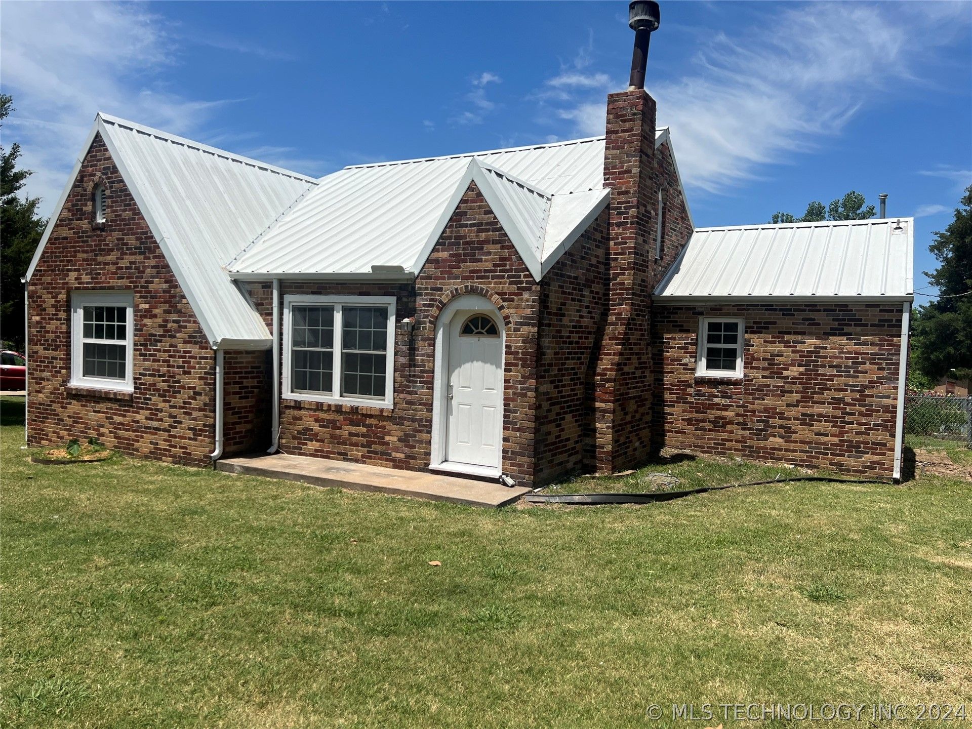 205 Creek Ave, Fort Gibson, OK 74434 - See Est. Value, Schools & More