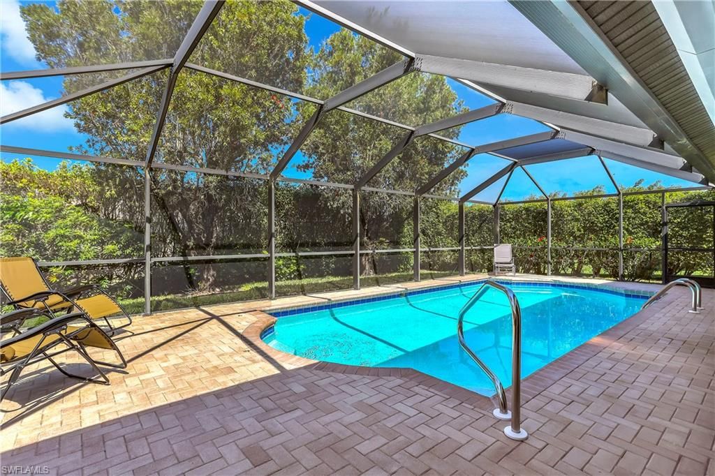 221 Countryside Dr, Naples, FL 34104 - See Est. Value, Schools & More