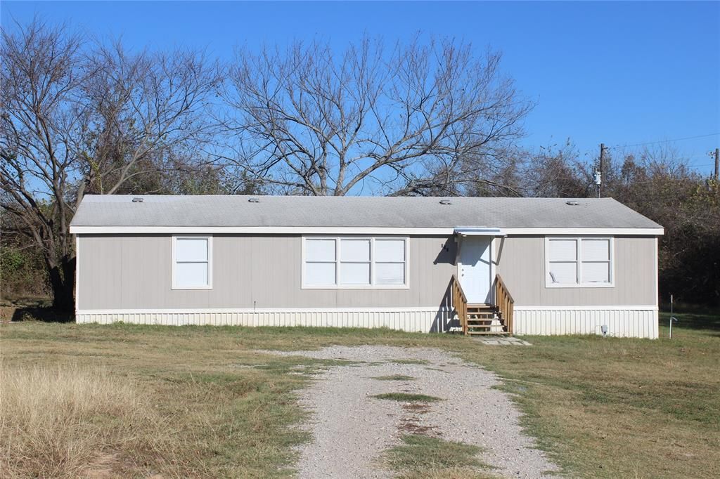 999 Cottonwood St, Azle, TX 76020 - See Est. Value, Schools & More
