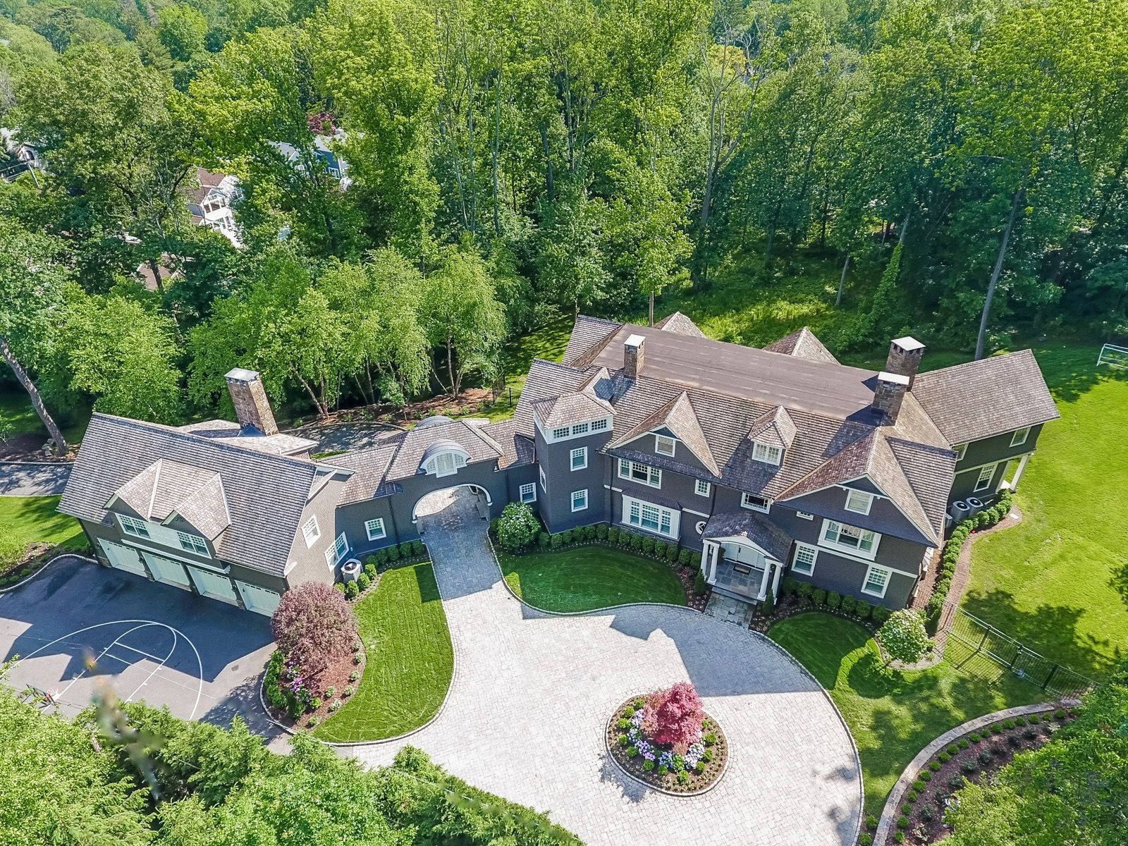 71 Hillside Ave, Short Hills, NJ 07078 - See Est. Value, Schools & More