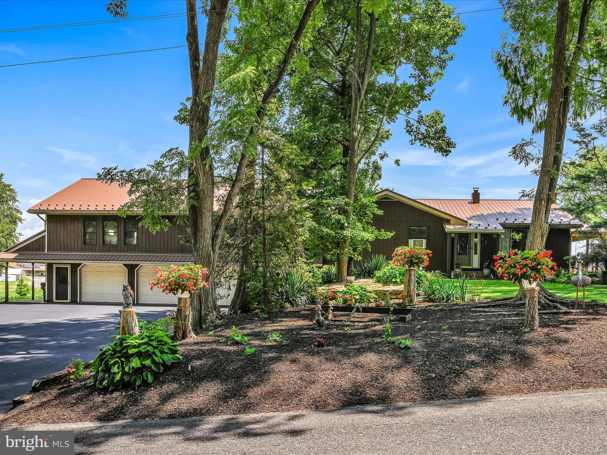 206 Smaltz Rd, Womelsdorf, PA 19567 - See Est. Value, Schools & More