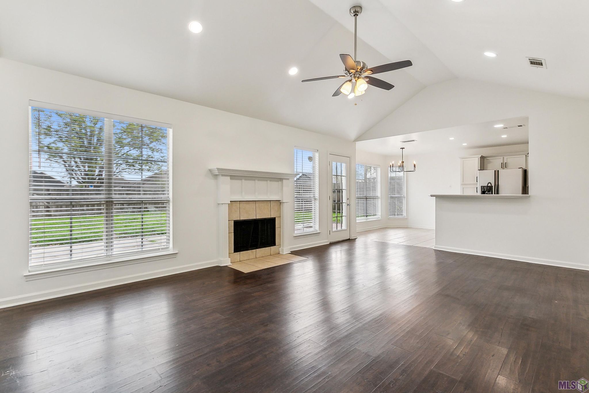 17046 Hunters Trce E, Prairieville, LA 70769 - See Est. Value, Schools ...