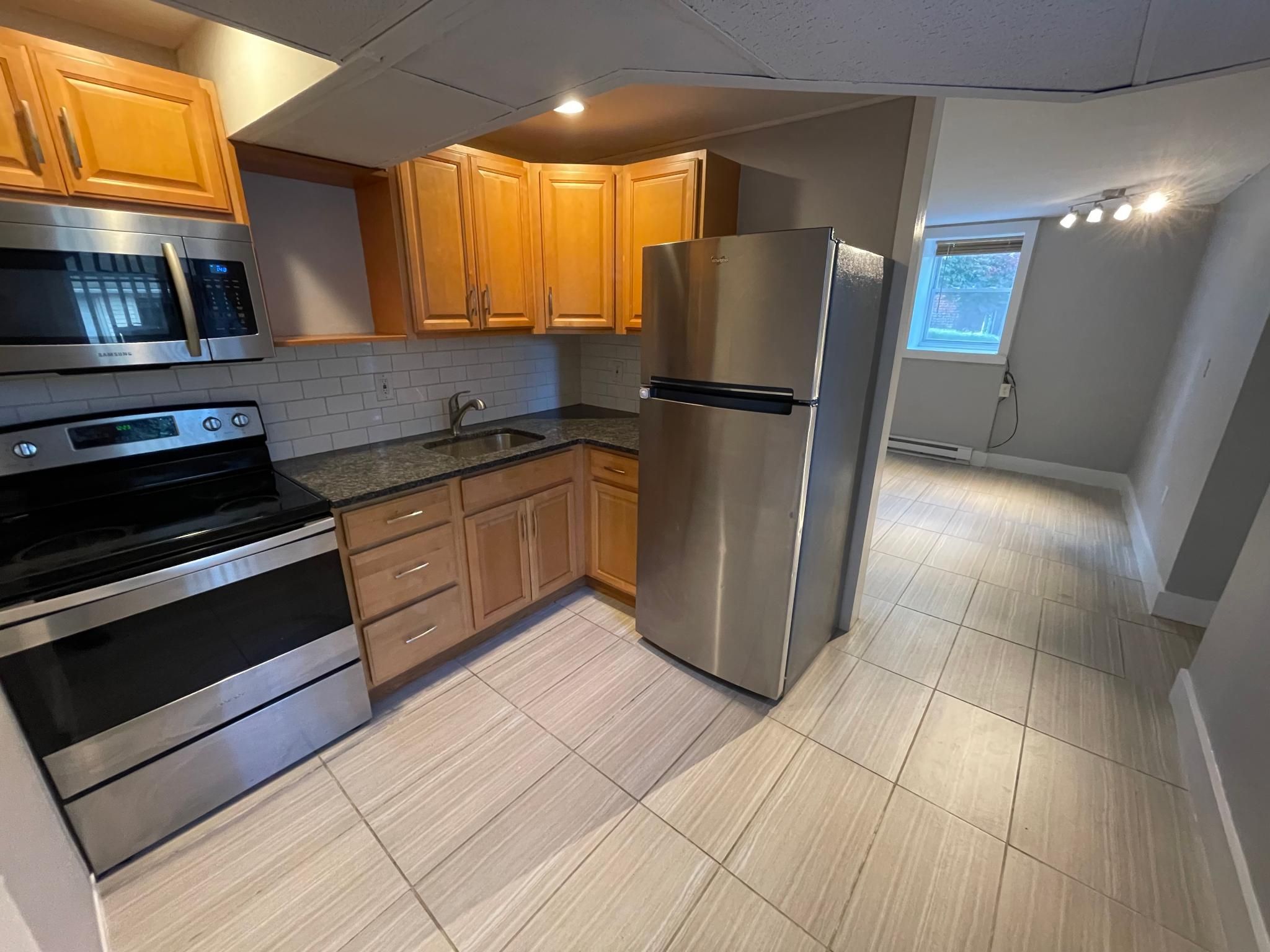 328 Montauk Ave #4, New London, CT 06320 - See Est. Value, Schools & More