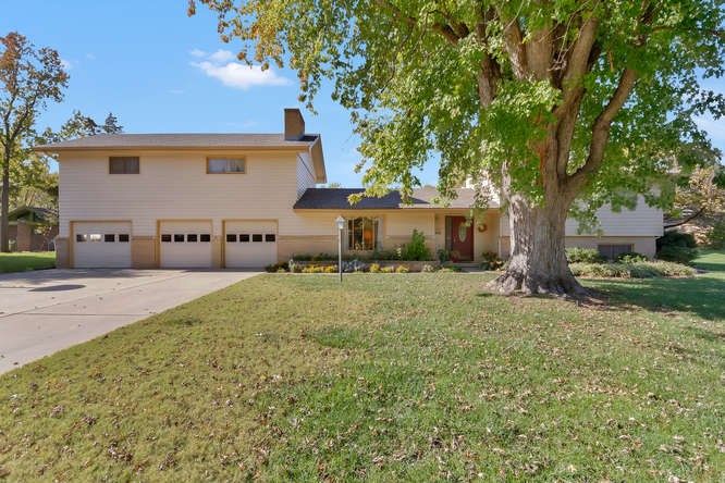 635 S Wetmore St, Wichita, KS 67209 - See Est. Value, Schools & More