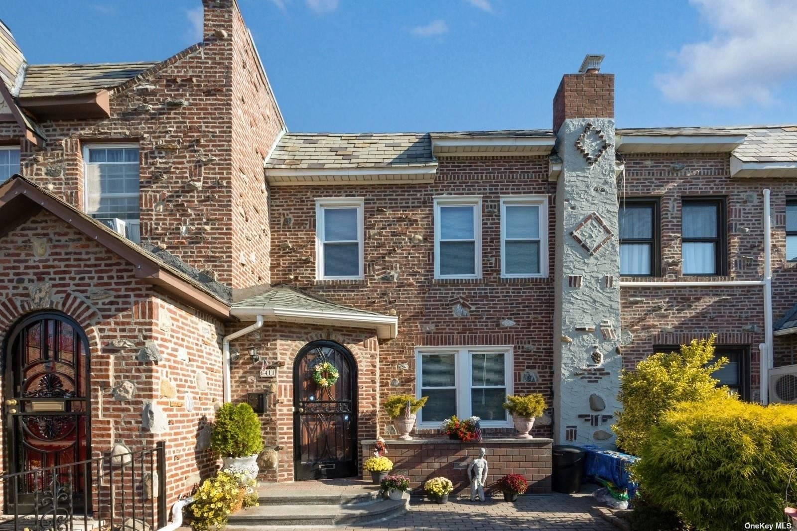 64-11 83rd Street, Middle Village, NY 11379 | Trulia