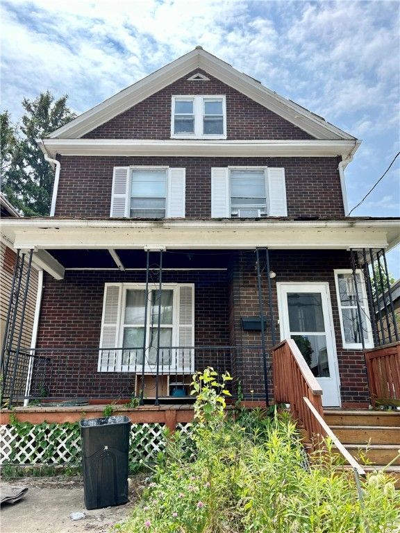 209 E 28th St, Erie, PA 16504 - See Est. Value, Schools & More