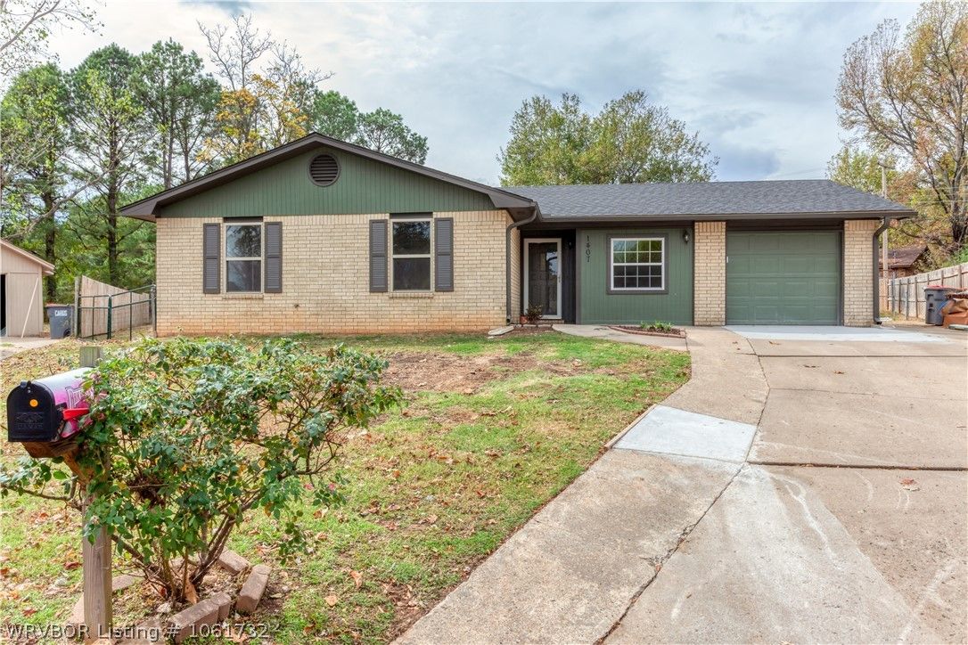 1407 14th Cir, Barling, AR 72923 - See Est. Value, Schools & More