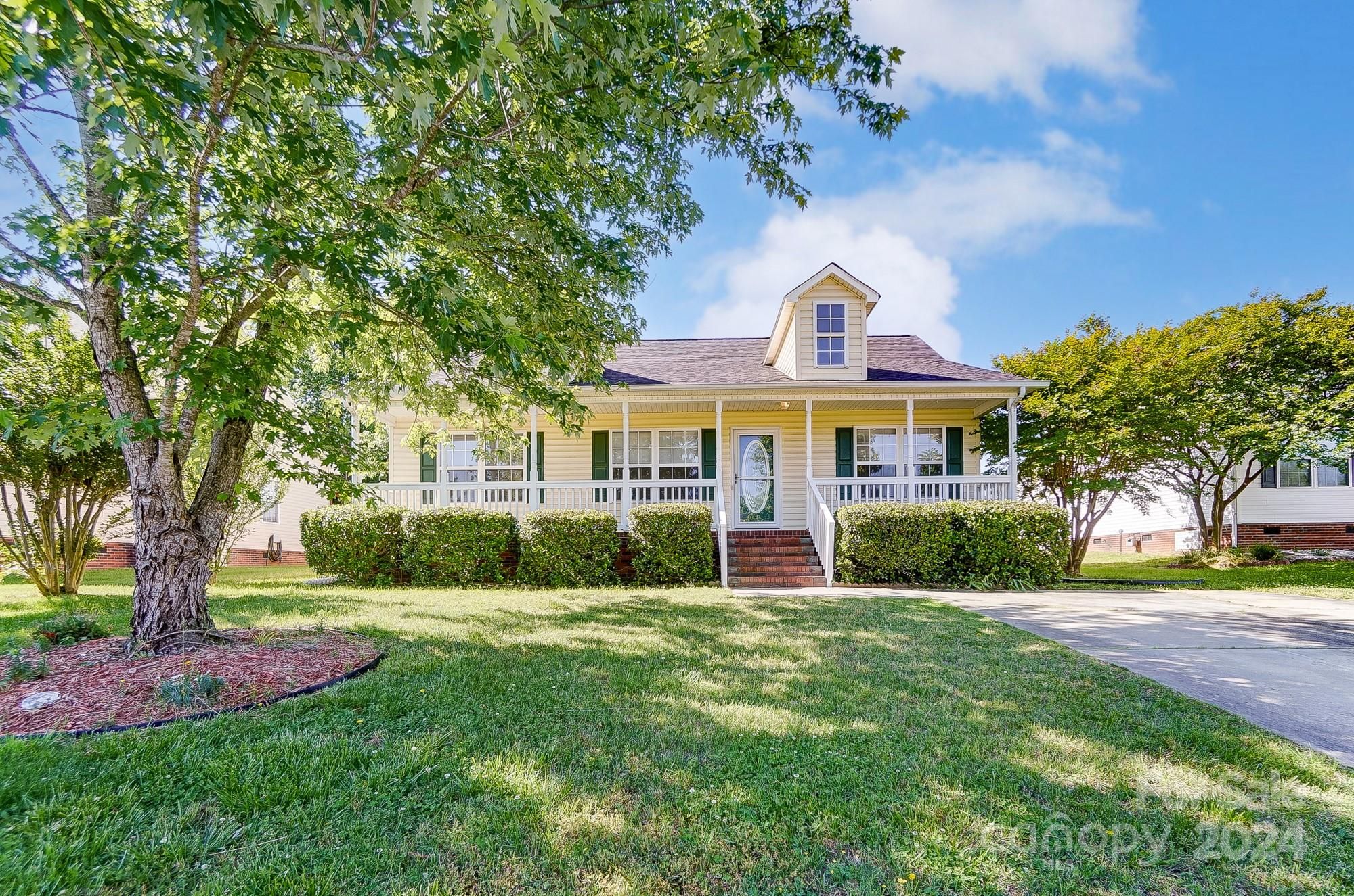 741 Kendall Green Rd, Fort Mill, SC 29715 - See Est. Value, Schools & More