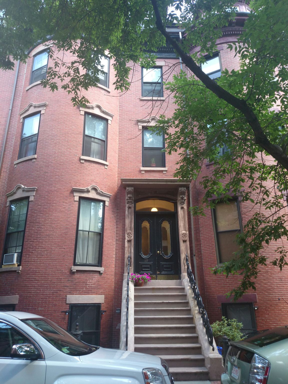 19 Upton St #1, Boston, MA 02118 | Trulia 19 Upton St #1, Boston, MA 02118 | Trulia