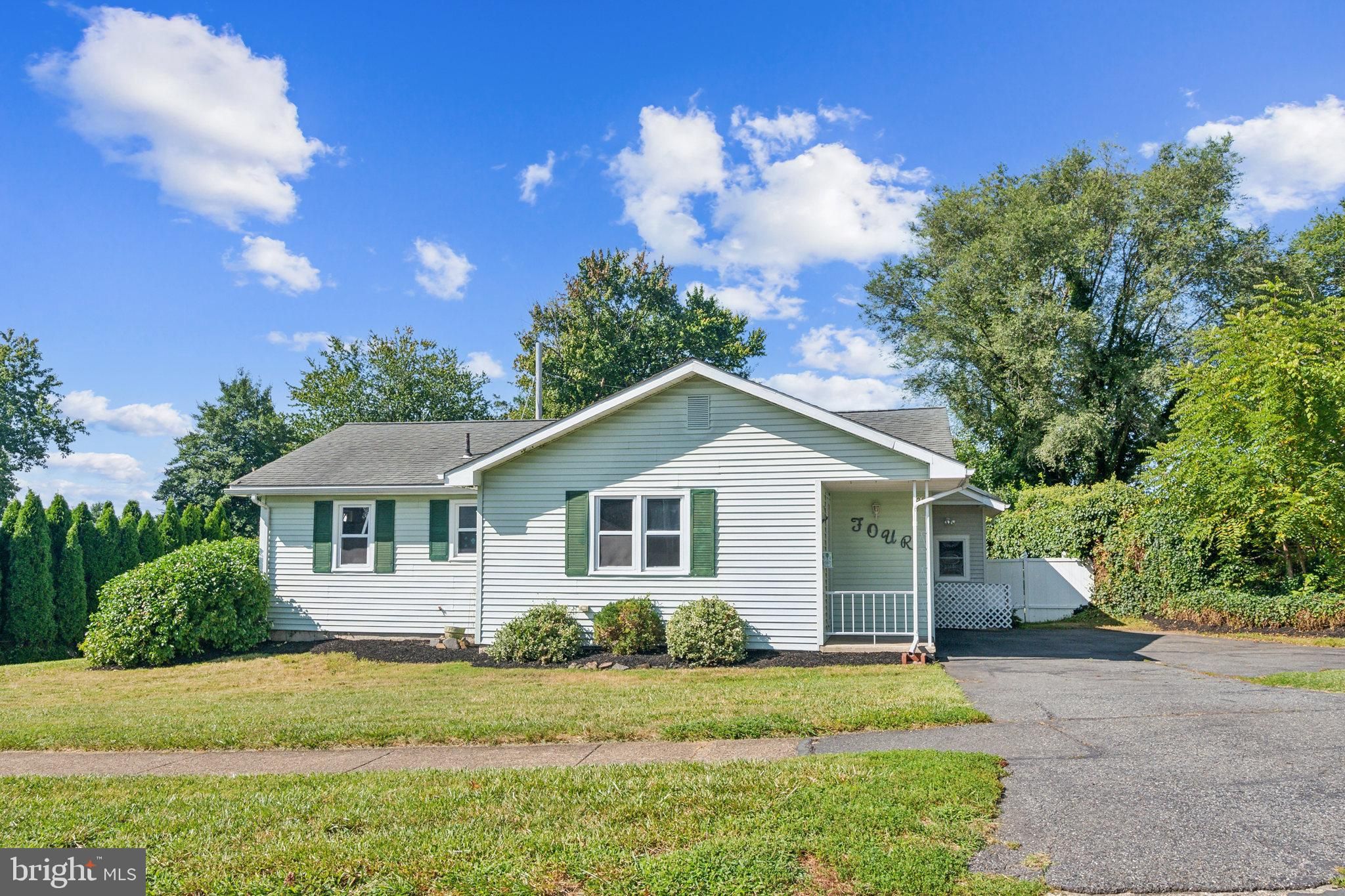 4 Saint John Dr, Wilmington, DE 19808 - See Est. Value, Schools & More