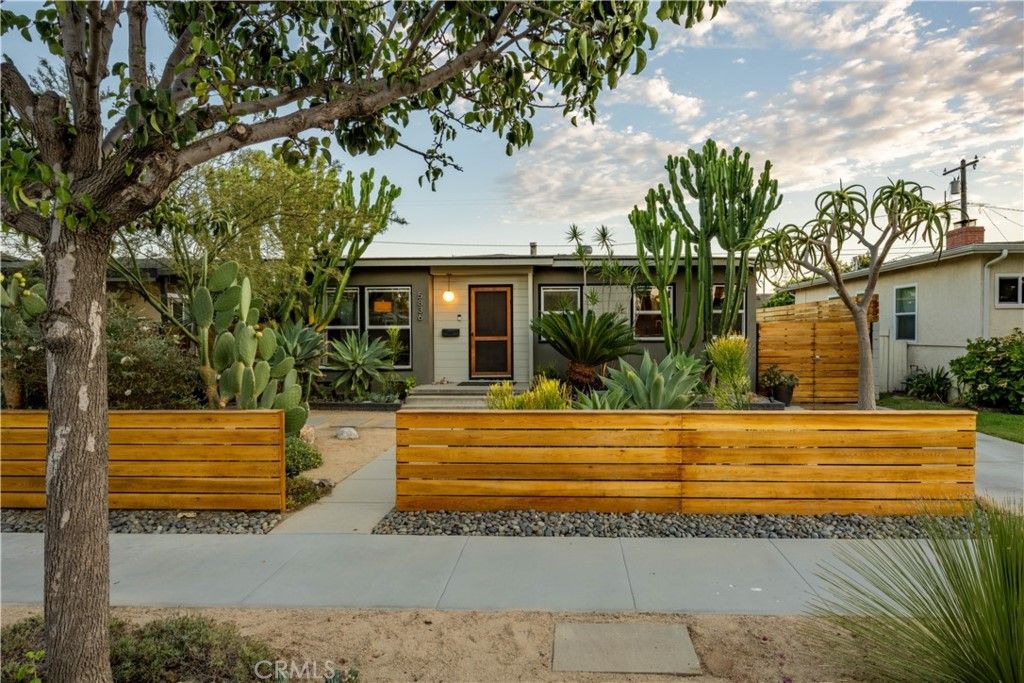 5836 E Mezzanine Way, Long Beach, CA 90808 - See Est. Value, Schools & More