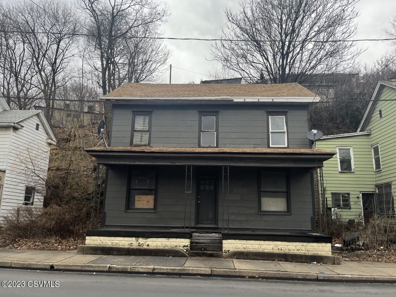 233 W Sunbury St, Shamokin, PA 17872 - See Est. Value, Schools & More