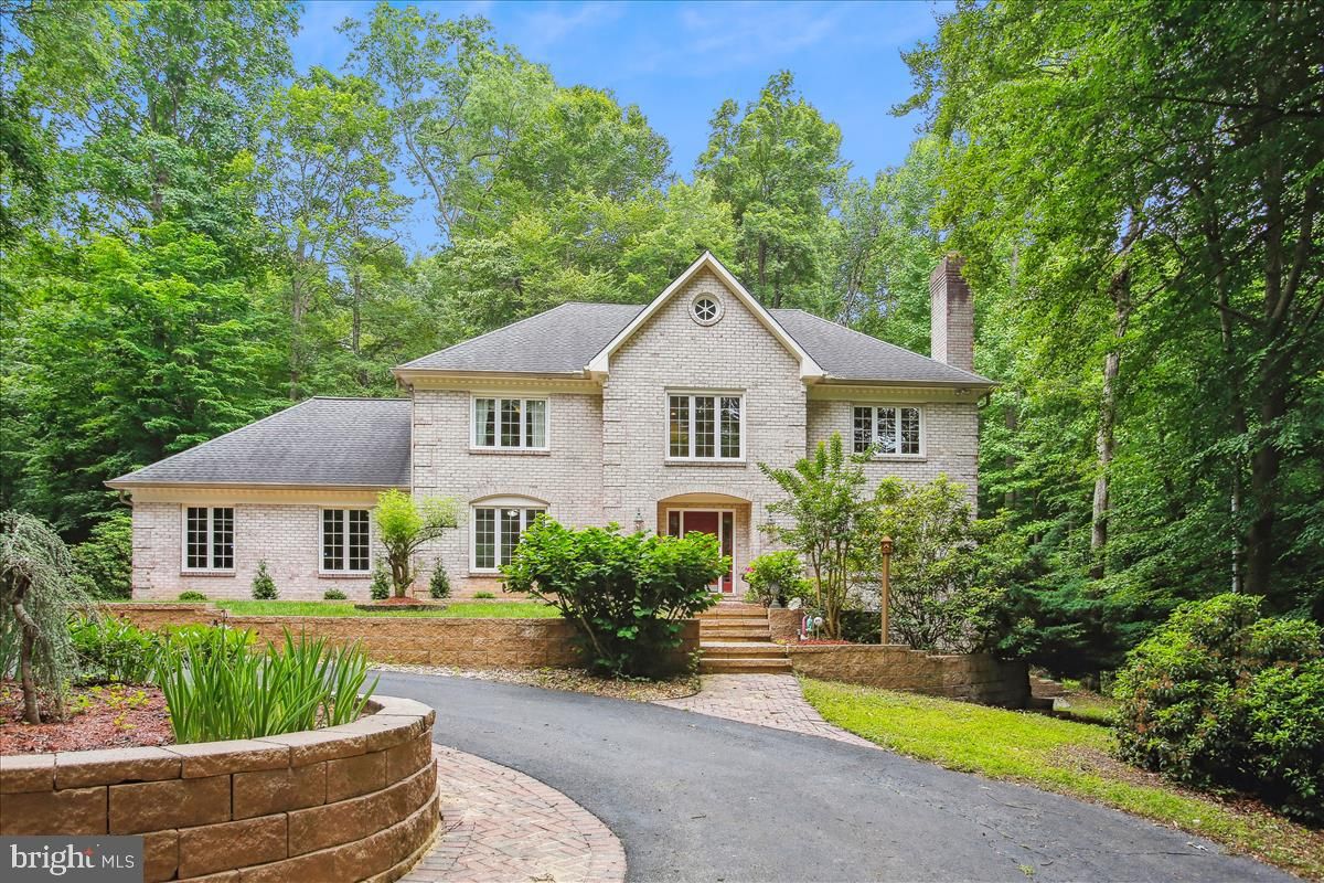 12221 Chapel Rd, Clifton, VA 20124 - See Est. Value, Schools & More