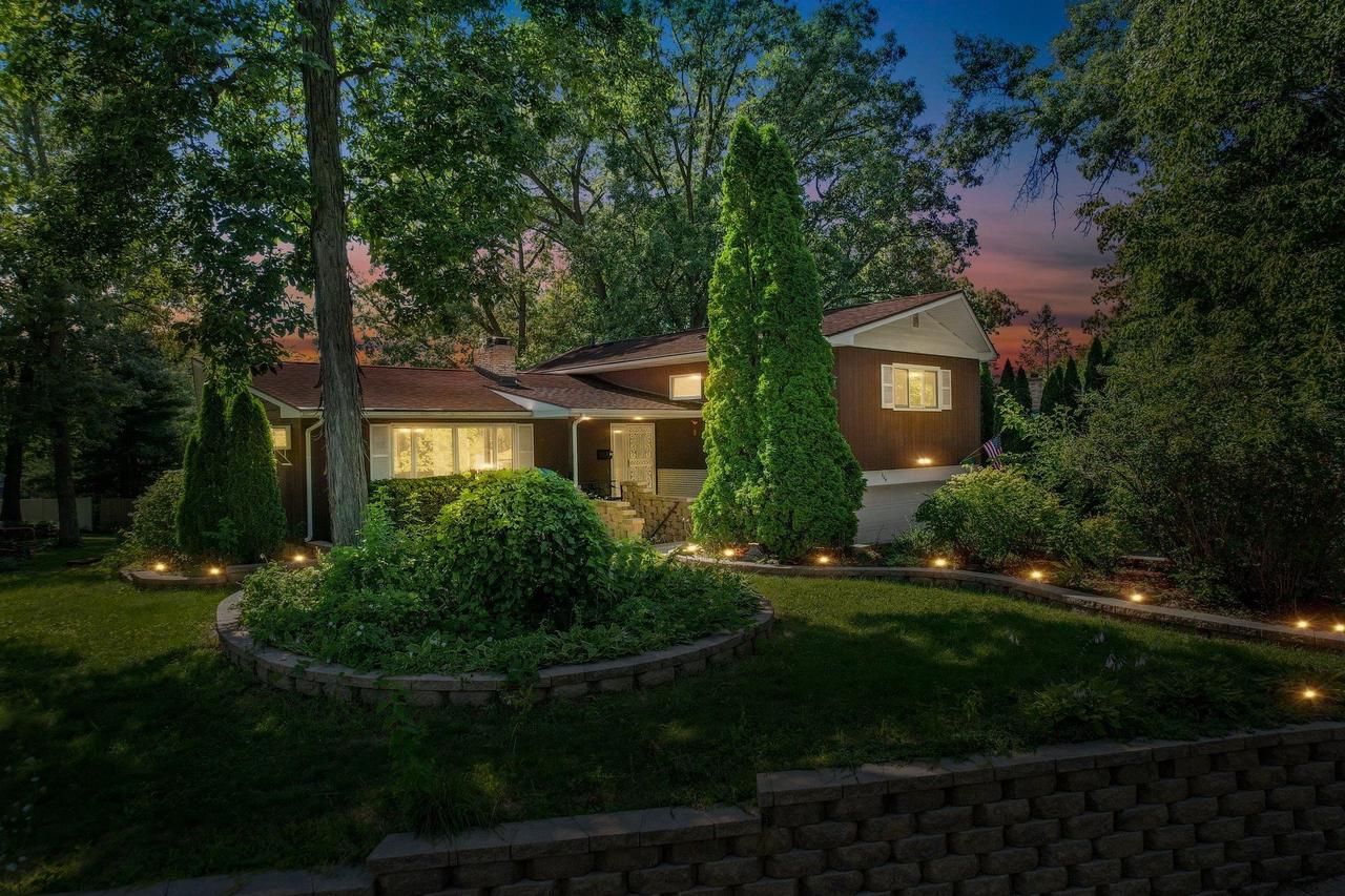 304 Woody Lane, Monona, WI 53716 - See Est. Value, Schools & More