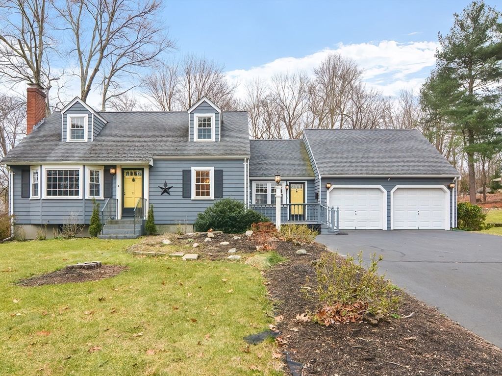 11 Oak Hill Dr, Walpole, MA 02081 - See Est. Value, Schools & More