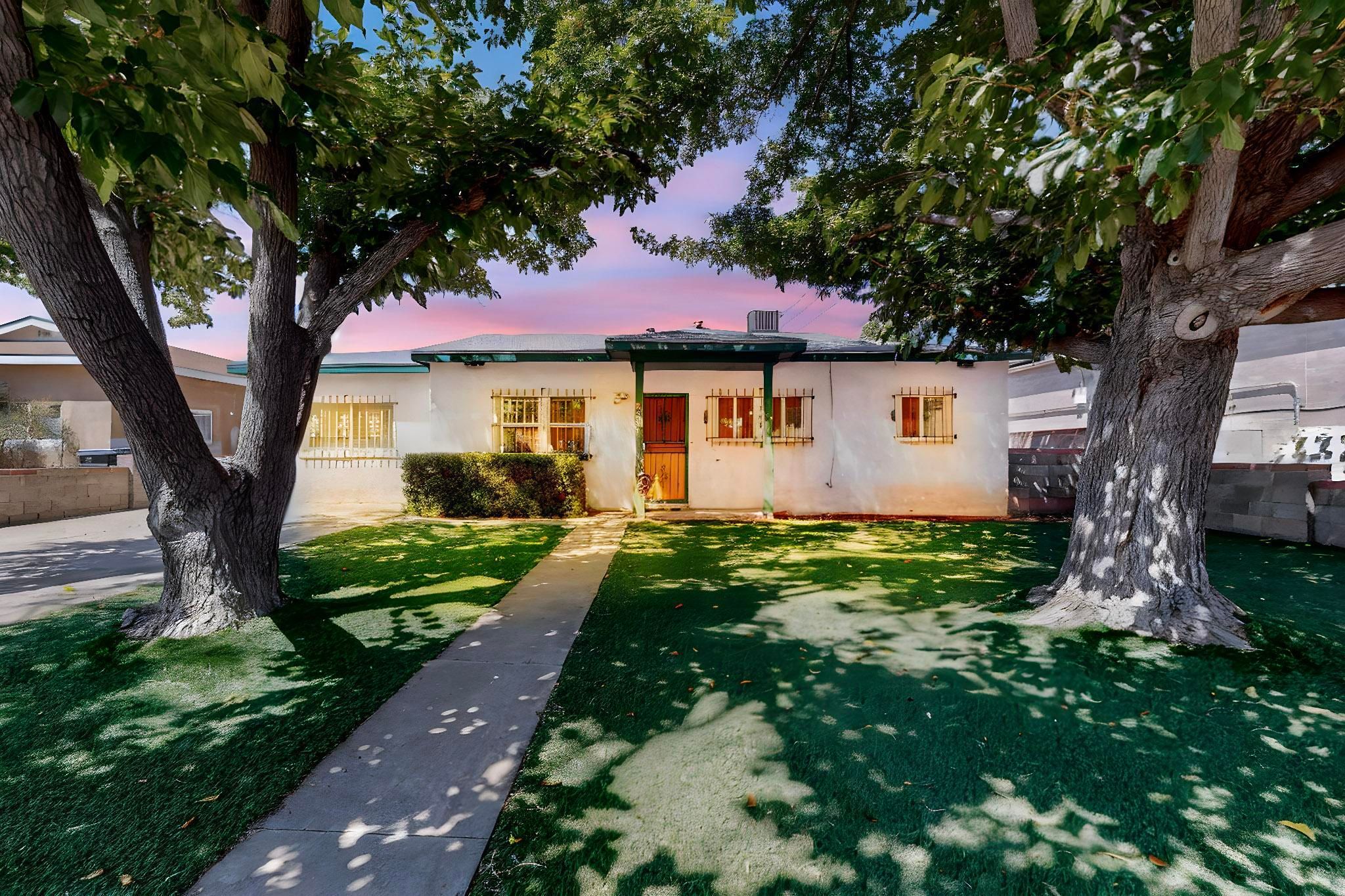 2533 Alvarado Dr NE, Albuquerque, NM 87110 - See Est. Value, Schools & More