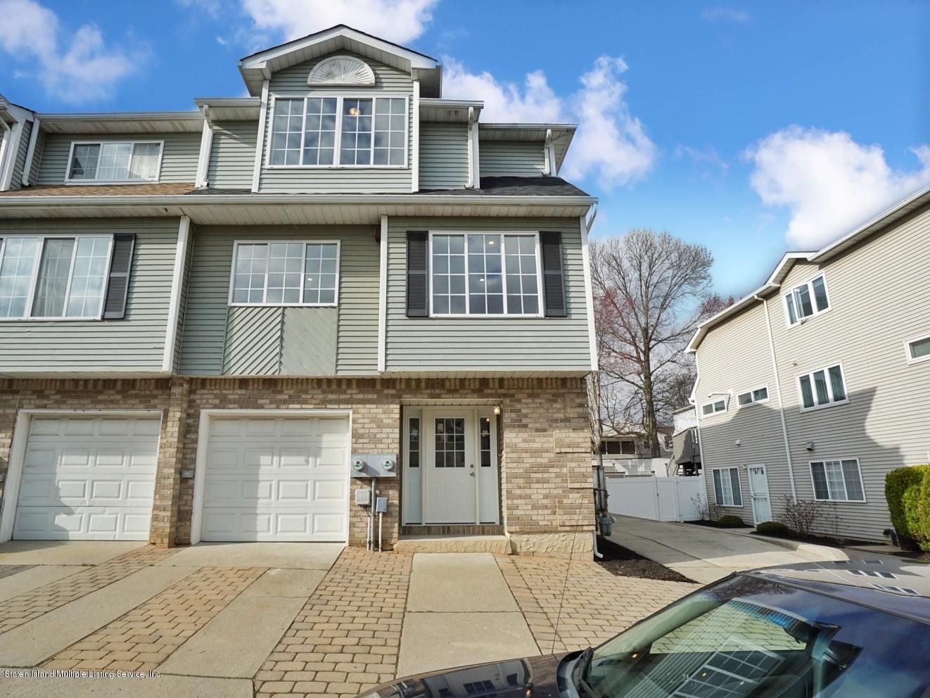 38 Robin Ct, Staten Island, NY 10309 - See Est. Value, Schools & More