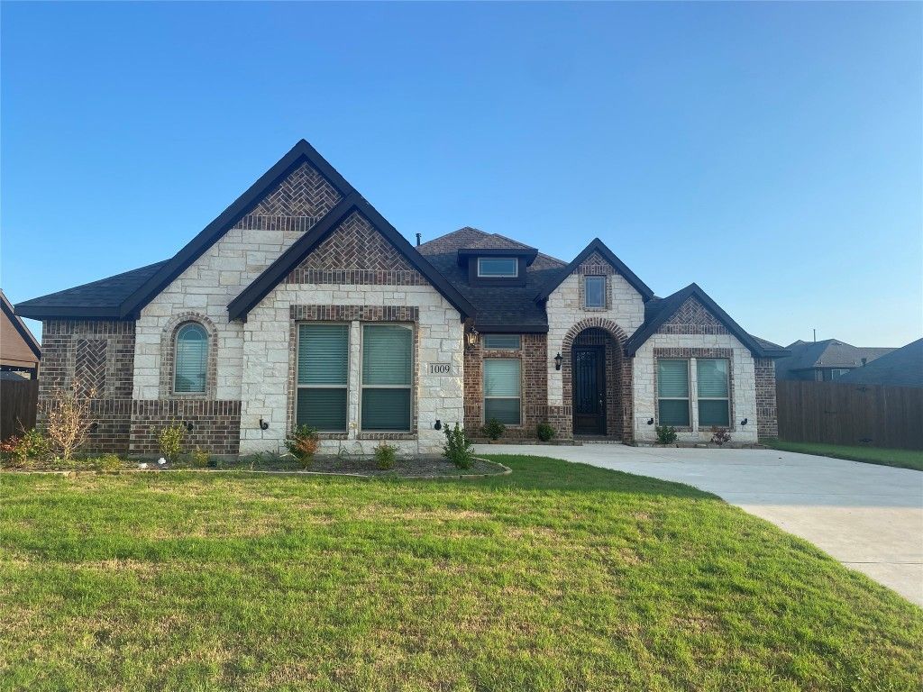1009 June Bug Ln, Desoto, TX 75115 - See Est. Value, Schools & More