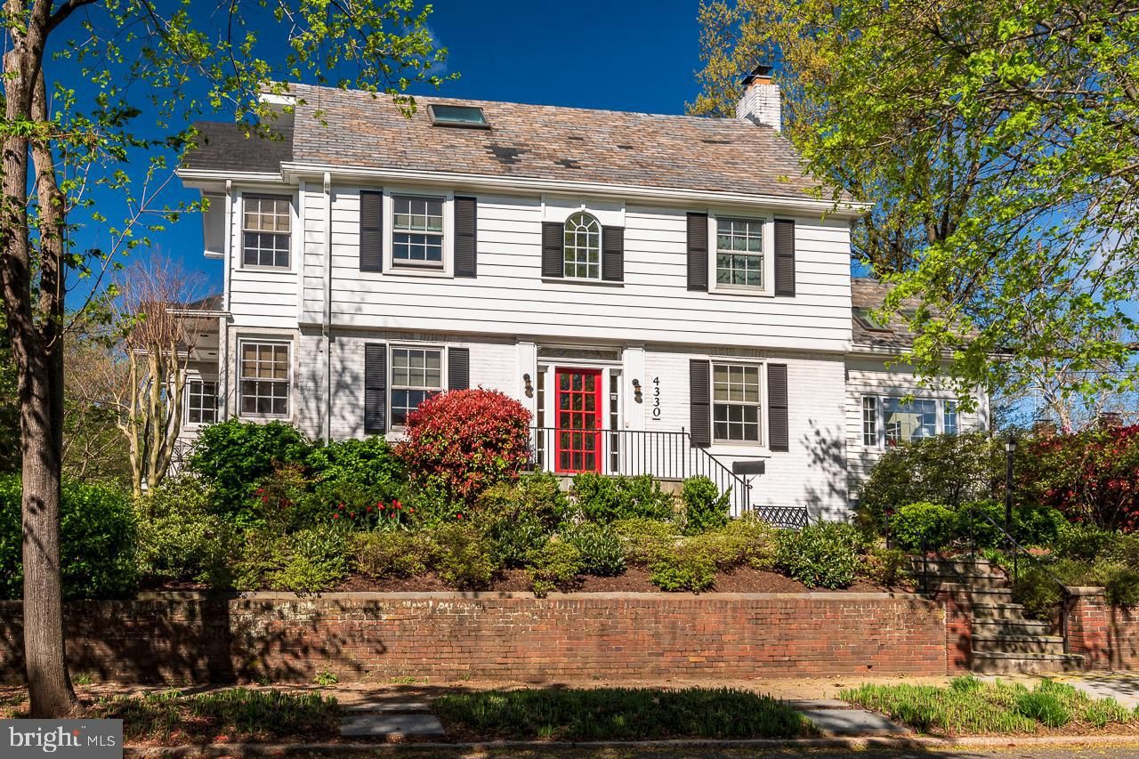 4330 37th St NW, Washington, DC 20008 - See Est. Value, Schools & More