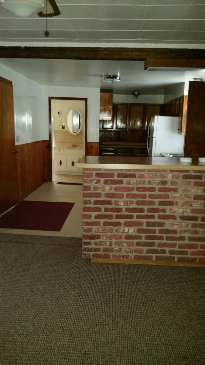 105 E 4th St, Sumner, IA 50674 - See Est. Value, Schools & More
