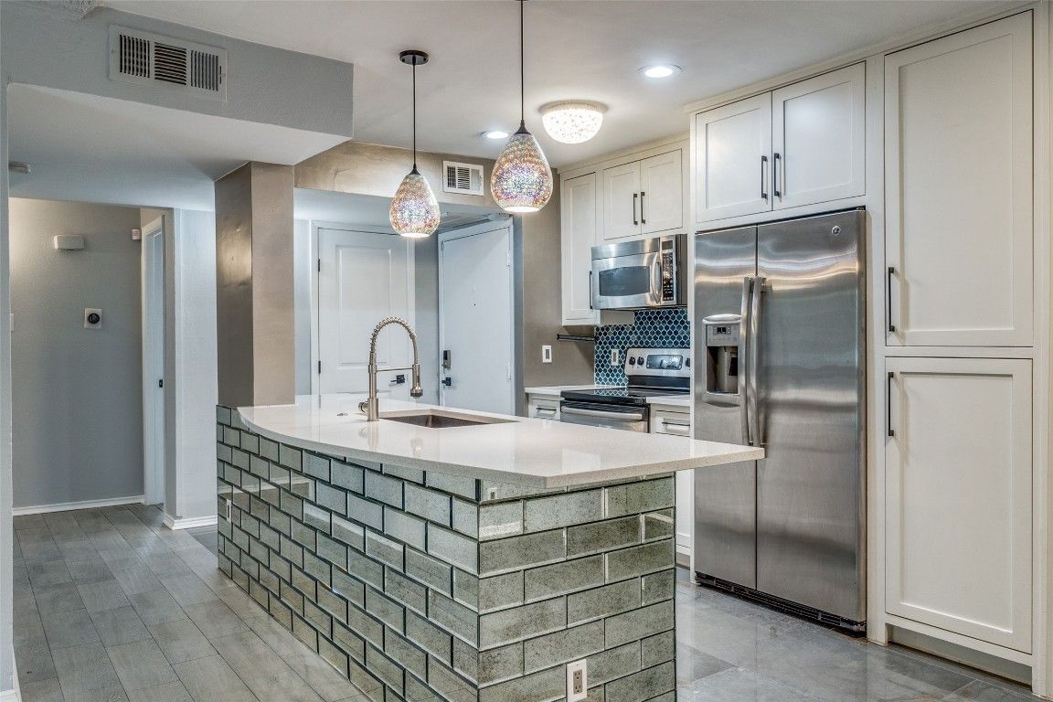 4859 Cedar Springs Rd #329, Dallas, TX 75219 - See Est. Value, Schools ...