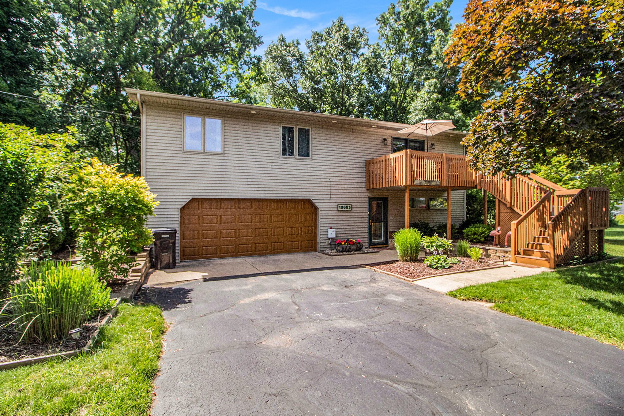 10693 Hewitt Rd, Brooklyn, MI 49230 - See Est. Value, Schools & More