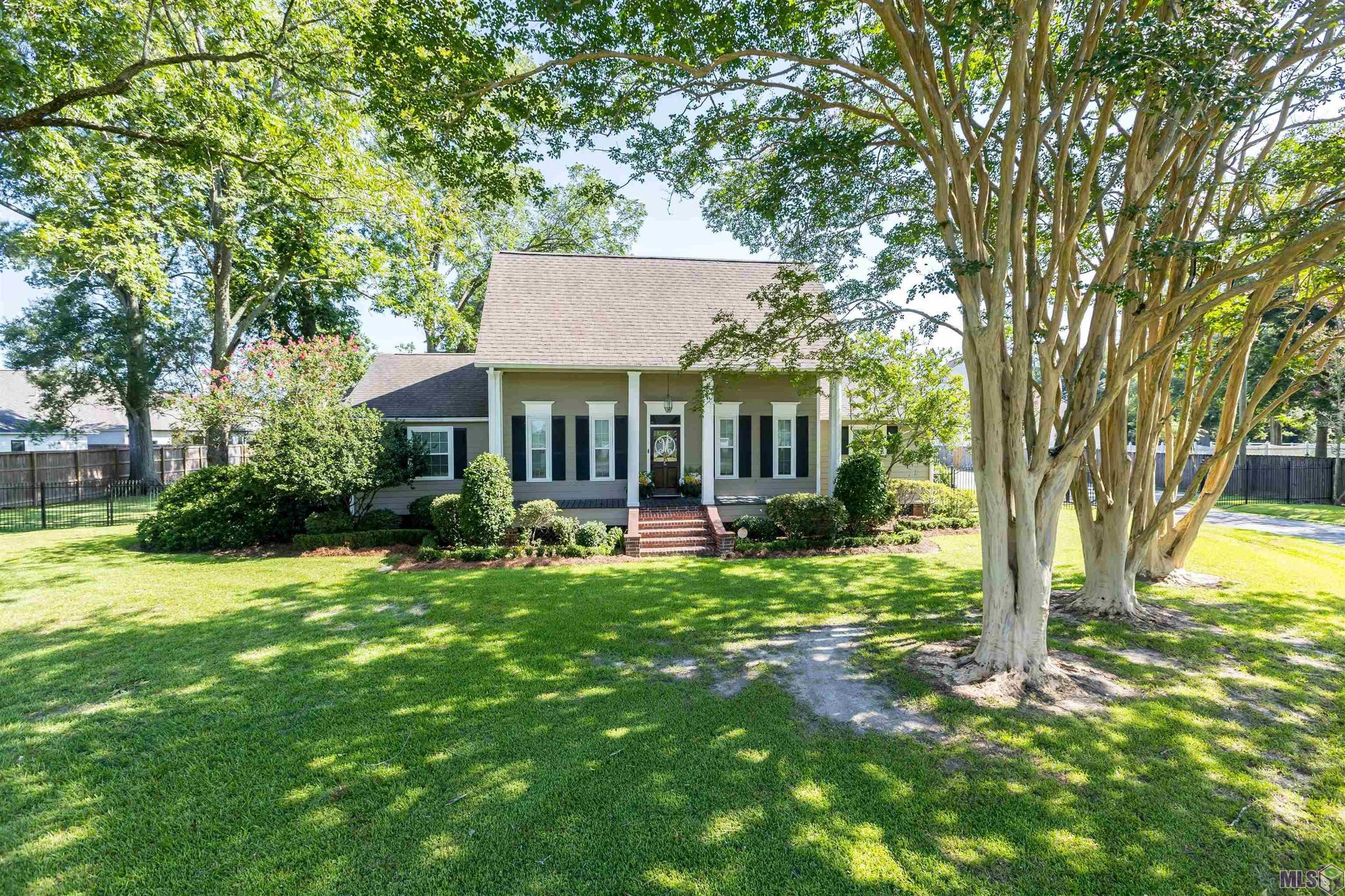 19081 Hoo Shoo Too Rd, Baton Rouge, LA 70817 - See Est. Value, Schools ...