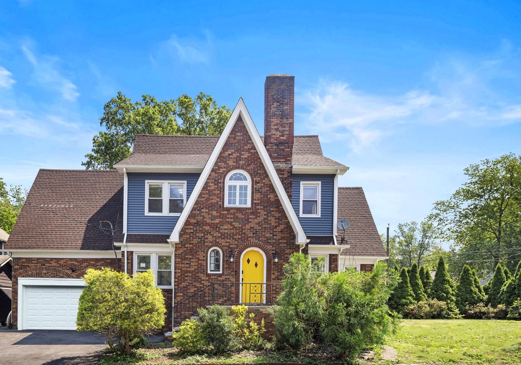 18 Ball Pl, Maplewood, NJ 07040 - See Est. Value, Schools & More