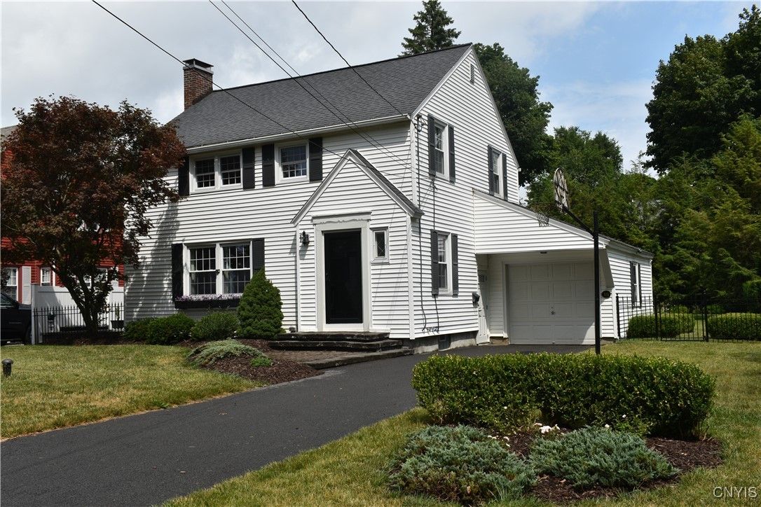 211 Breakspear Rd, Syracuse, NY 13219 - See Est. Value, Schools & More