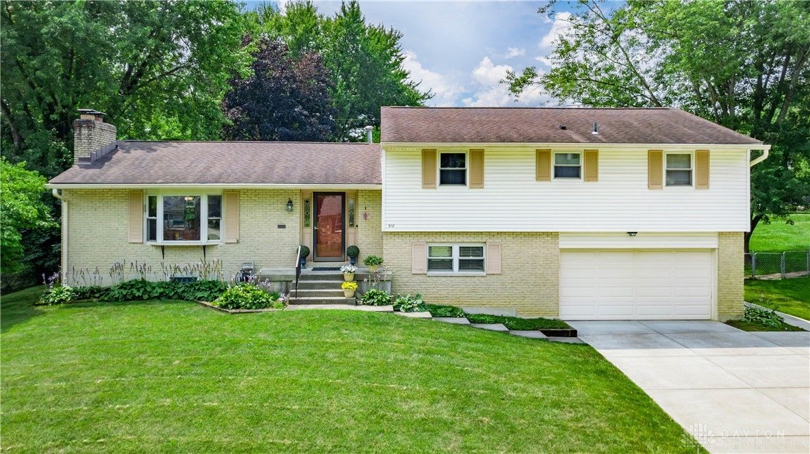 918 Debbie Ct, Dayton, OH 45415 - See Est. Value, Schools & More