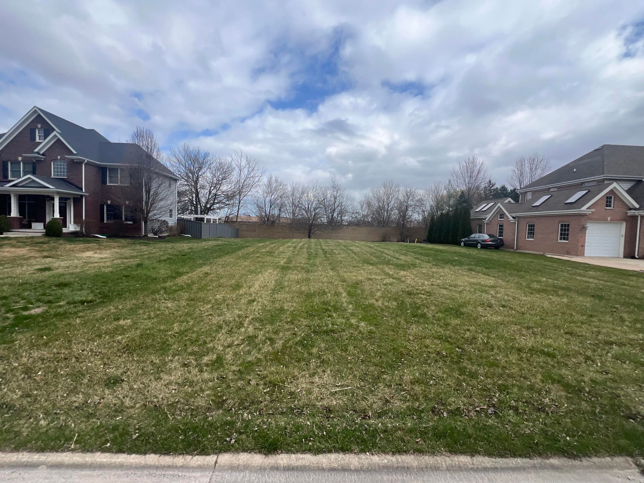 1631 Laurel Ln, Munster, IN 46321 - See Est. Value, Schools & More