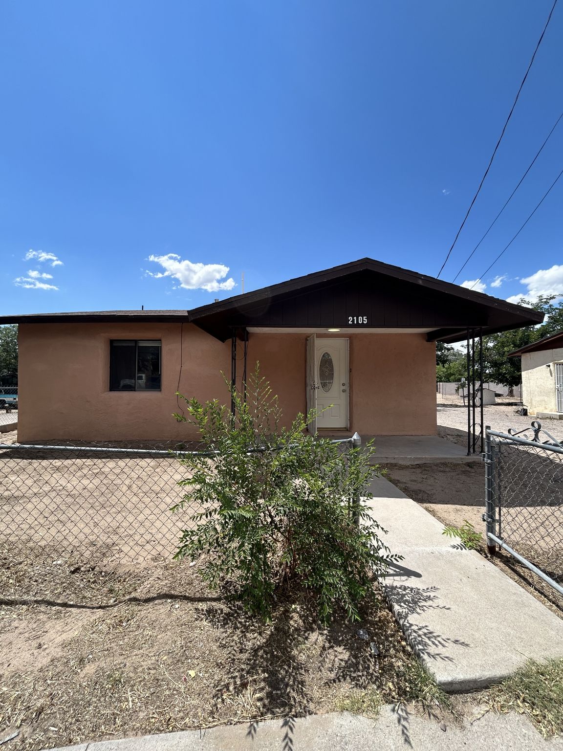 2105 John St SE, Albuquerque, NM 87102 - See Est. Value, Schools & More