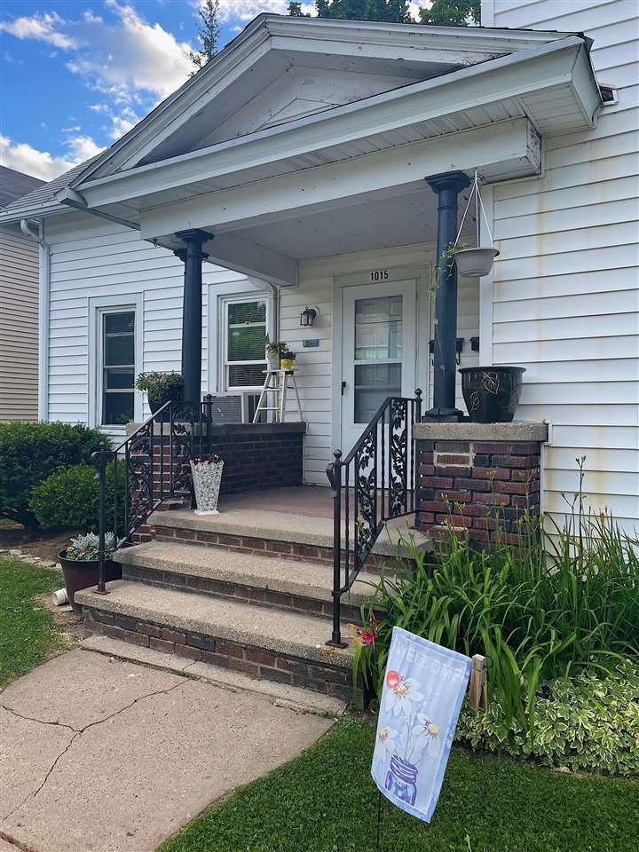 1015 N Superior St, Appleton, WI 54911 | Trulia